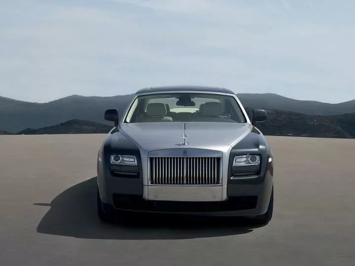 PPT - Rolls-Royce Ghost PowerPoint Presentation, free download - ID:213042
